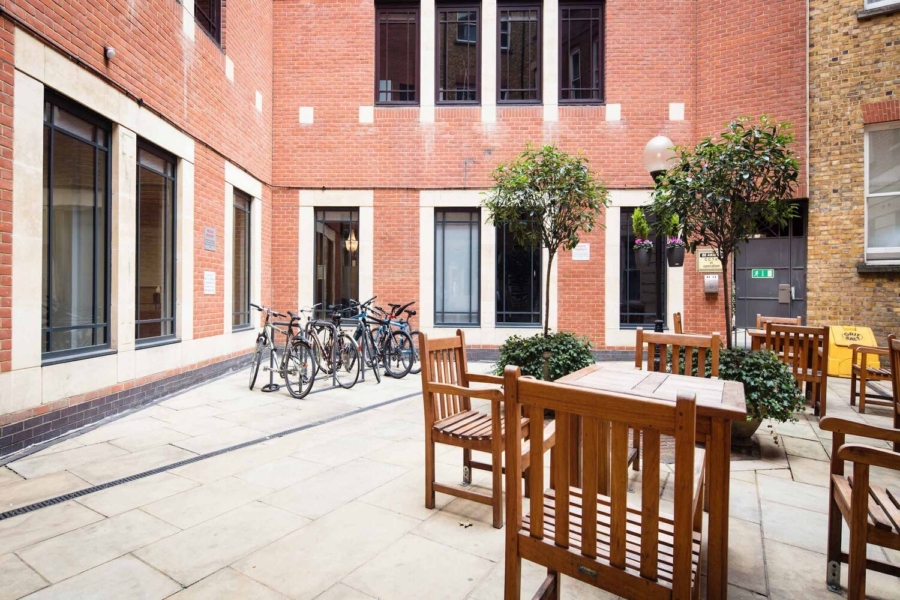 20 Little Britain, London | Office Hunt | Classic English Culture Theme